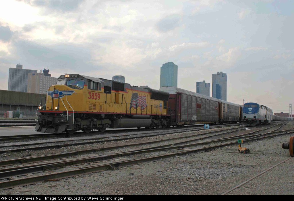 UP 3859 East at Union Station